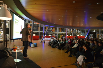 Cultureel Professor Spinvis (singer songwriter) | Tresor